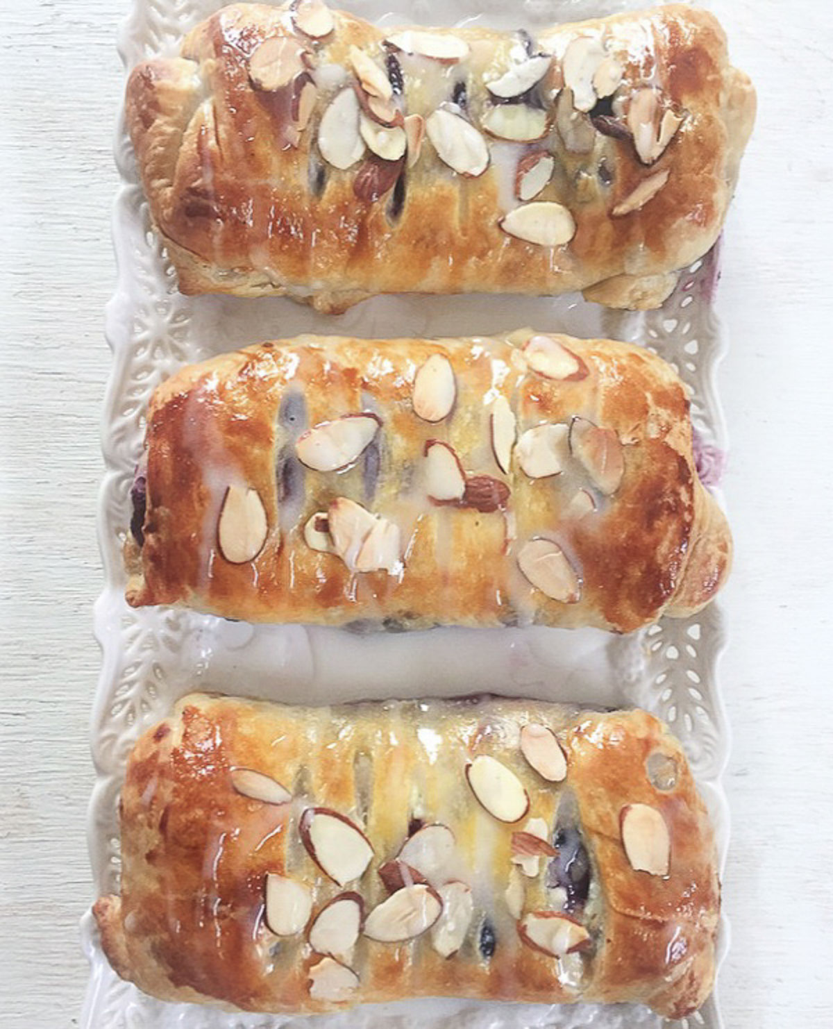Blueberry Cream Cheese Strudel - Minas Bakery - Cheese and Puff Pastry