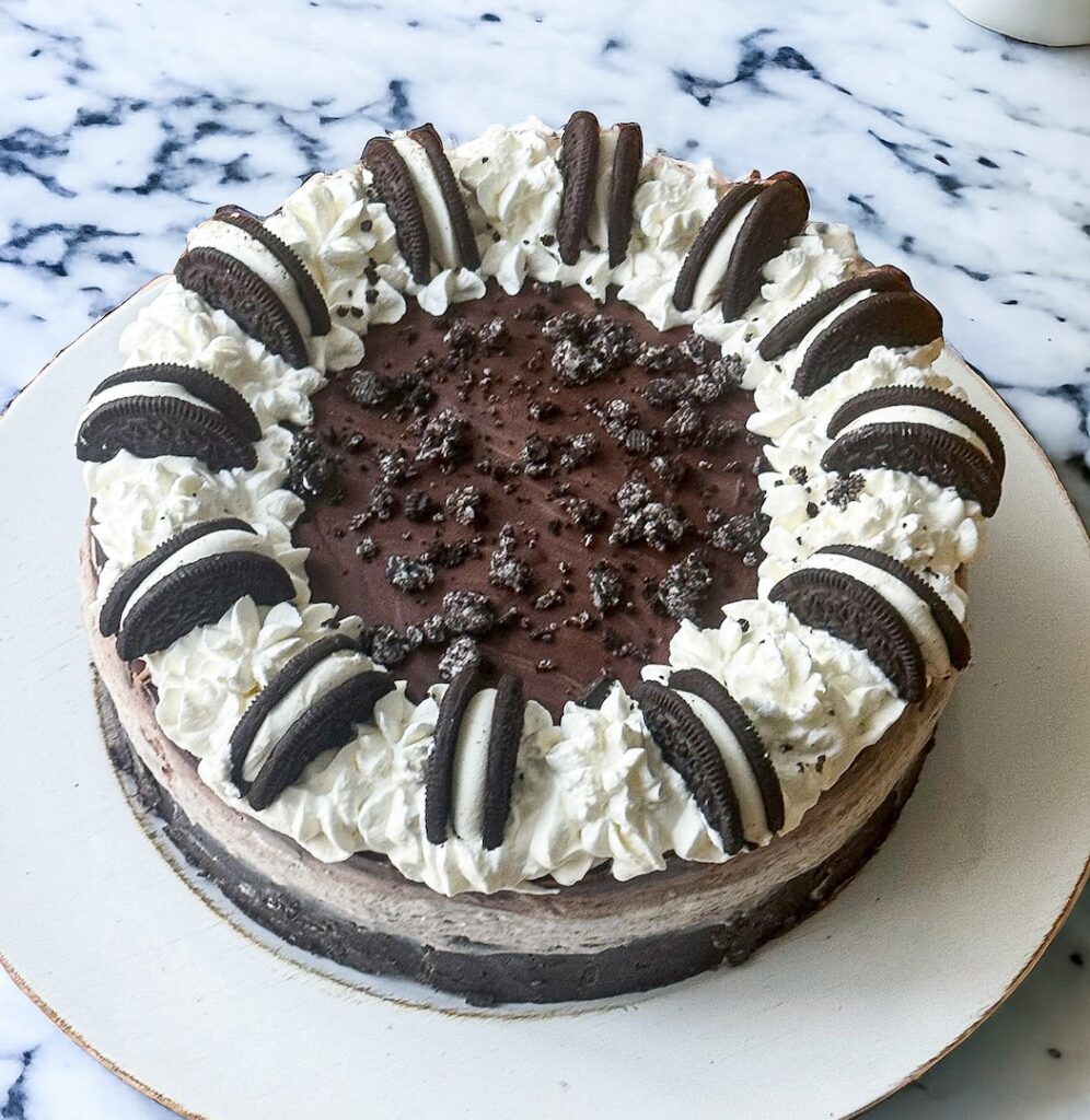 Nepeceni Kolac sa Kremastim sirom i Oreo Keksima- Cheesecake